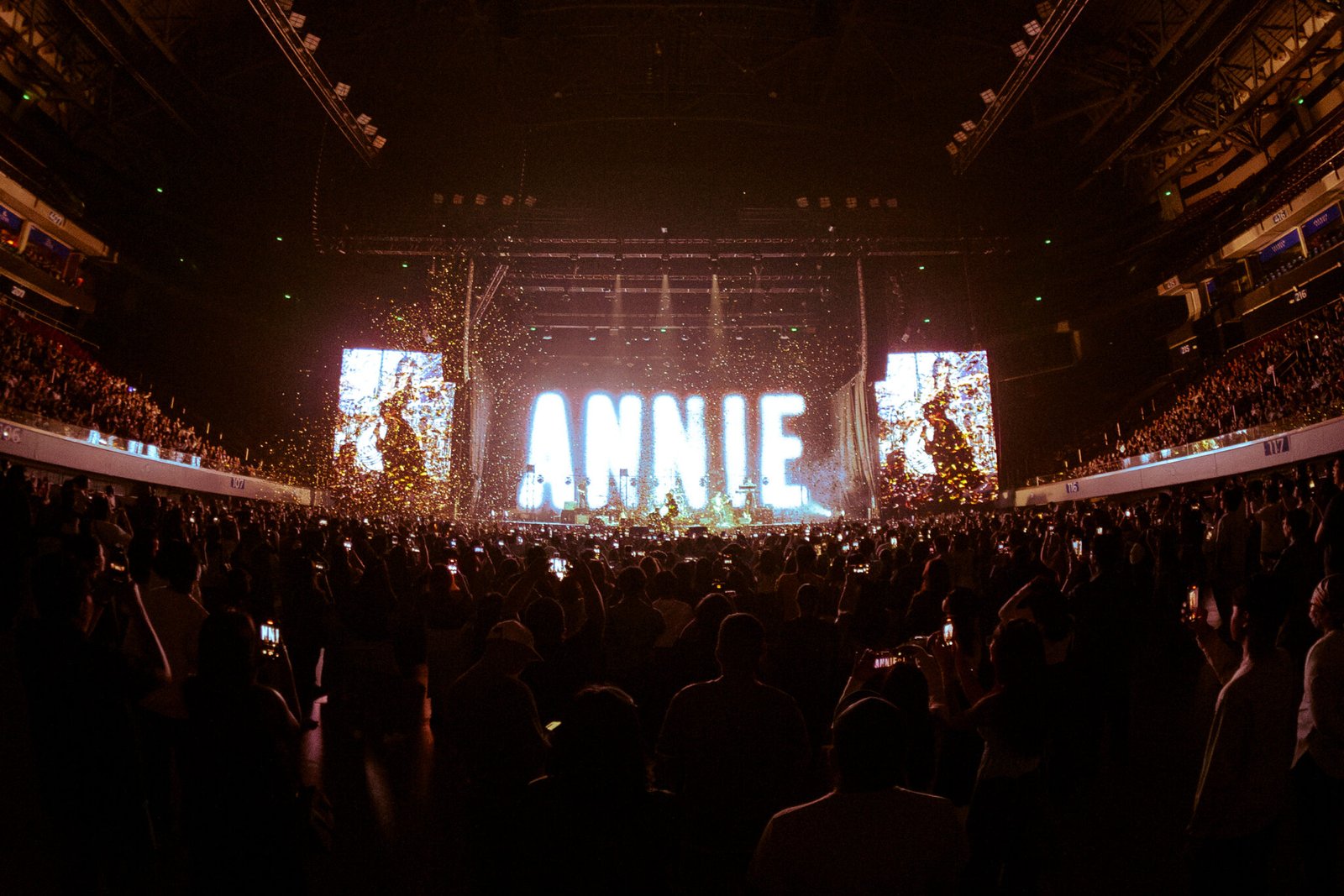 PLAY WITH EARTH! 0.03 WORLD TOUR - Wave To Earth Live in Manila - Oppa ...
